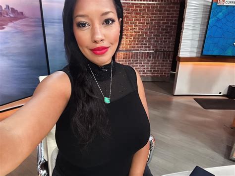 Dana Smith R Curvynewswomen