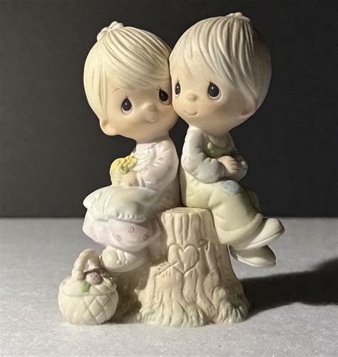 Precious Moments Figurine 21 Originals Love One Another 1976