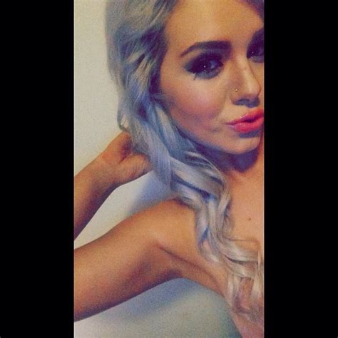 Topless Tease Porn Pic