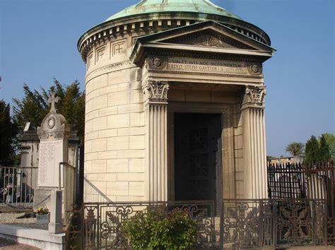 Lexique Des Notions Darchitecture Lyon Le Cimetière De Loyasse