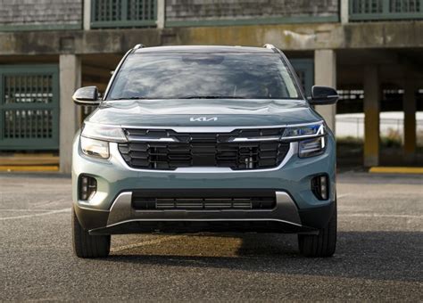 가성비 좋은 소형 Suv 2025 기아 셀토스 연식변경 출시 가격은 2147만원부터 시작 셀토스 풀체인지 하이브리드 출시는