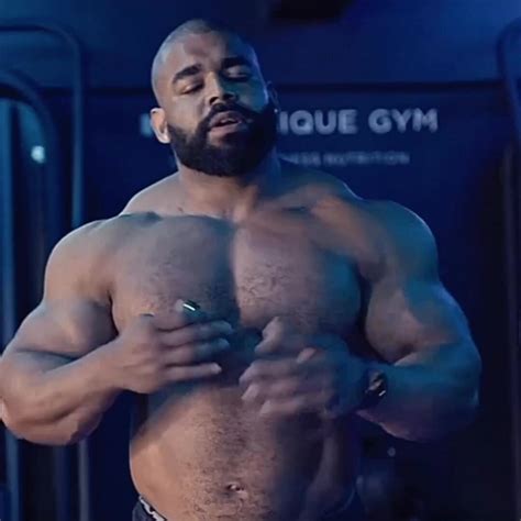 Handsome Bearded Thick Musclebear Thisvid Com