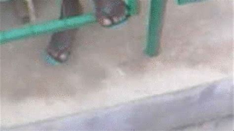 Gh Site Ebony Feet In Flop Flops Bigsteffs Ghana Foot Modeling