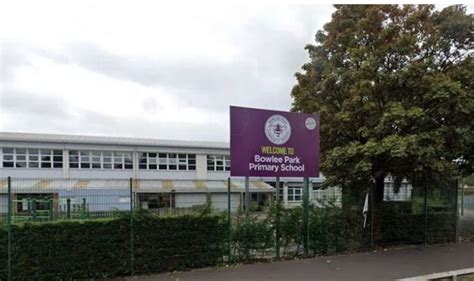 Manchester Schools Lockdown Police Rush In As Man With Knife Sp Uk News Uk