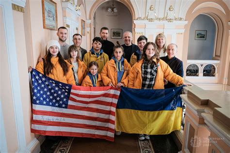 Діти з Буковини чиї батьки загинули на війні провели три тижні у США