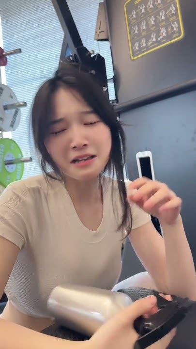 毫无训练痕迹 撸铁女孩 氮泵女孩 健身 你的健身女孩 Youtube