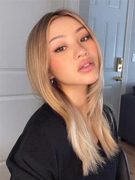 Pin By 𝑐ℎ𝑒𝑟𝑟𝑖 🍒𝜗𝜚 On Hair Styles 💇🏻‍♀️💗 Tan Skin Blonde Hair Blonde