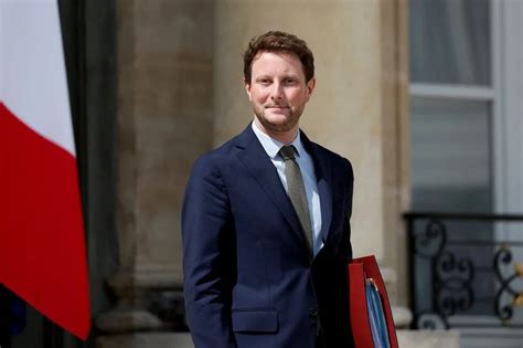 Francia Quiere Limitar Los Vuelos En Jet Privado Y Aplicarlo A Todo El