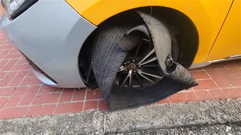 賊偷「小黃」開上國道爆胎 竟企圖再搶貨車 Yahoo奇摩汽車機車