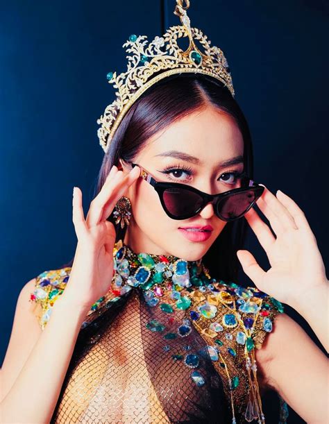 ផ្ទុះការរិះគន់ទៅកាន់យុវជនសំរាម ពេលនេះ ពេជ្រ វត្តីសារ៉ាវឌ្ឍី តបសារចាក់ដោតហើយ សារព័ត៌មាន នគរវត្ត