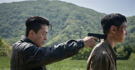 ‘탈주 3일 연속 1위 故이선균 ‘탈출 예매율 1위[mk박스오피스]