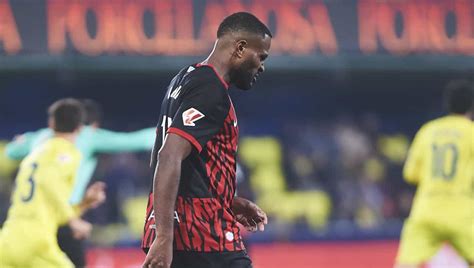 Intentos Por Cyle Larin Estadio Deportivo