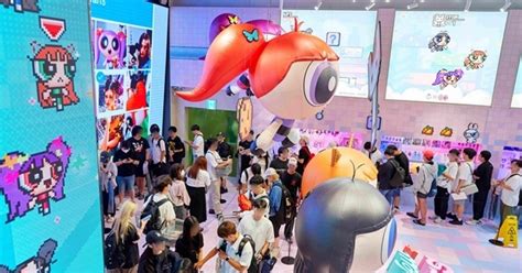 오픈런 행렬에뉴진스 팝업스토어 10만명 돌파 ‘대박