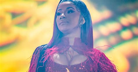 Cardi B Clarifies Kamala Harris Rally Payment Rumors Stop The Breaks