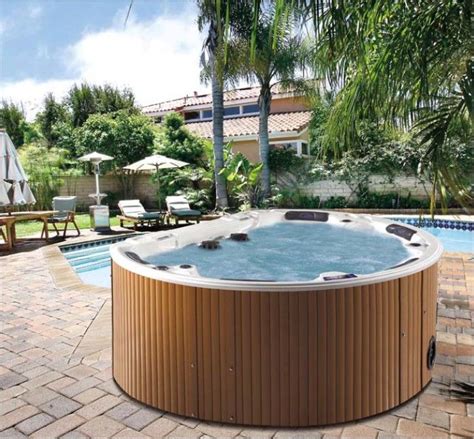 Outdoor Bathtub Spa At Clay Brown Blog