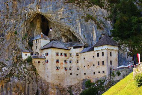 21 Of The Most Beautiful Castles From Around The World Mismatched