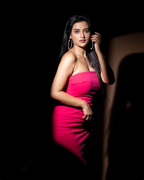 Ushashi Roy Rbengalicelebs