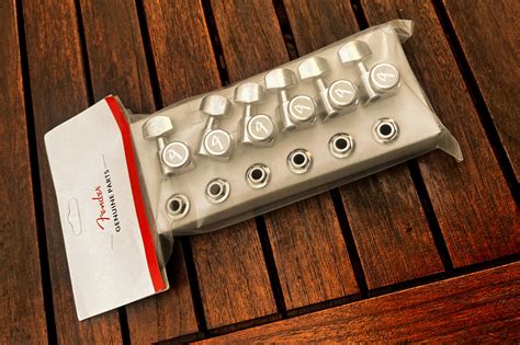 New Fender Locking Tuner Strat Tele