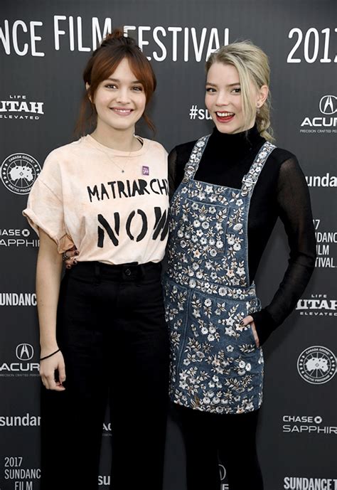 Olivia Cooke And Anya Taylor Joy Anya Taylor Joy Celebrity Photography Favorite Celebrities