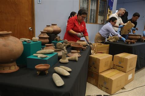 Objetos Precolombinos Permanecieron Décadas En Cajas Museo Nacional
