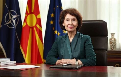 Претседателката Сиљановска Давкова со честитки до Трамп Алсат ТВ