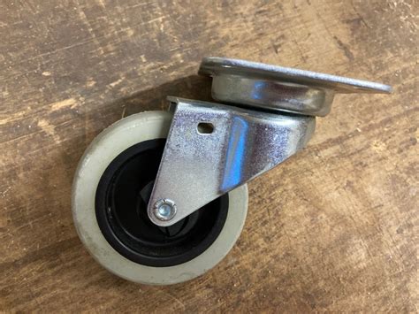 Gummi Reifen Bzw Rollen Neu Für Lastenwagen Neu Gemäss