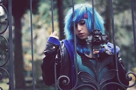 lua lunatic† † u † alternative fashion blue hair model