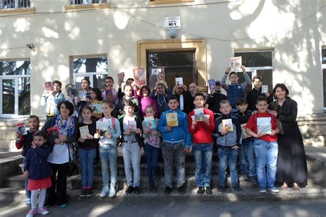 ილია ჭავჭავაძის სახელობის ყვარლის N1 საჯარო სკოლა წაიკითხე წიგნები