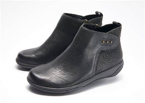 Althea Halsa Footwear