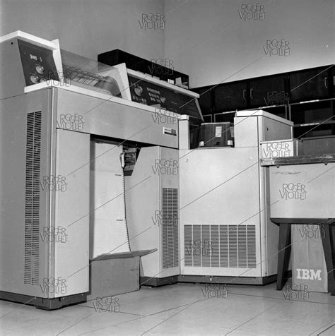 Univac 1004 Computer Paris May 1970