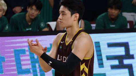 유기상직캠🌈 241229 Vs Db 유기상 창원lg Kbl 최초 8연패후 8연승 Youtube