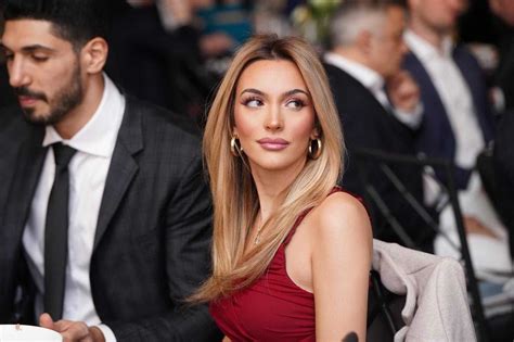 Emily Austin: Jewish Influencer Who Joined Israel’s UN Mission - i24NEWS