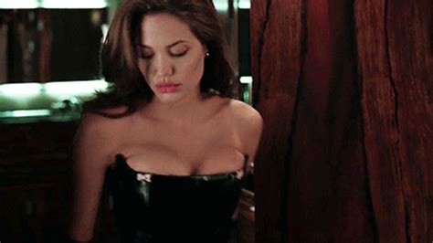 Mr And Mrs Smith Gifs Find Share On Giphy