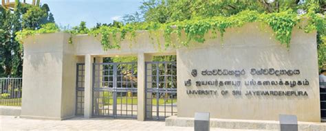 සරසවි සිසුන් 06 දෙනෙකුගේ පන්ති තහනම් Lnw Sinhala