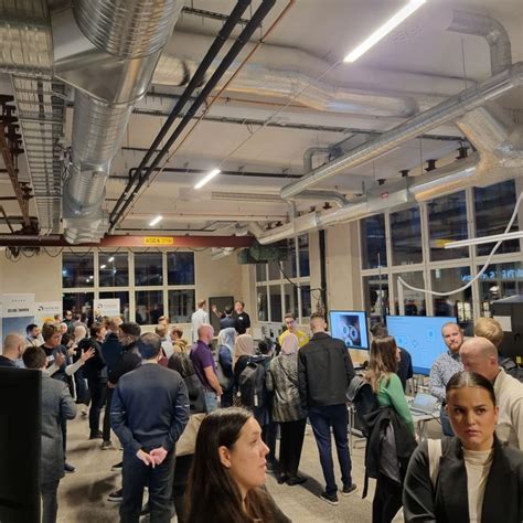 Exjobbsdagen Fortsätter Med Event På Mitc Mälardalen Industrial Technology Center Med Räkmacka