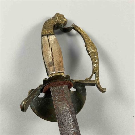Antiquités Militaires Et Souvenirs Historiques