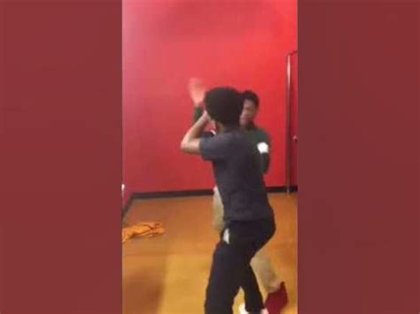 Ishowspeed slap boxing in school - YouTube