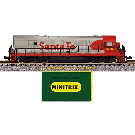 Minitrix T12006 Santa Fe Ge U28c Diesel Locomotive 576 With Traction