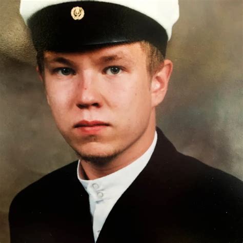 Samae Koskinen Ei Käytä Keikoillaan Silmälaseja Annafi