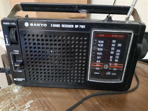 Vintage Sanyo Transistor Radio Hobbies Toys Memorabilia Collectibles Vintage Collectibles