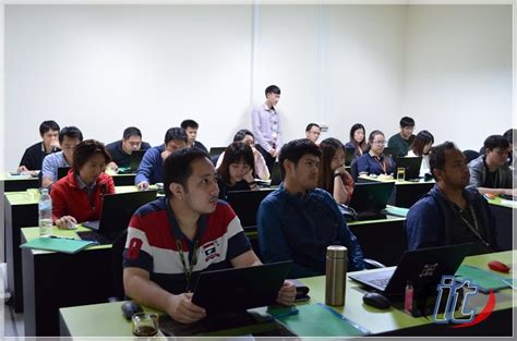 อบรม Basic Python ไอทีจีเนียส เอ็นจิเนียริ่ง จำกัด สถาบันสอนทำ
