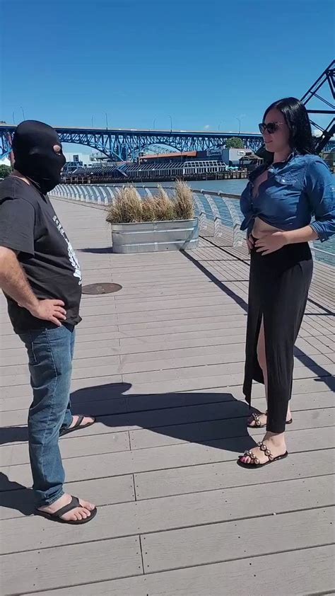 Elite QOS Cuckoldress on Twitter: "Amazon Goddess Size 11 feet are ...