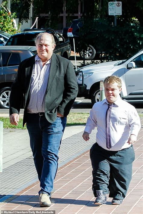 Dwarf Paedophile Daniel James Knuth To Learn His Fate For Sex Offences Daily Mail Online