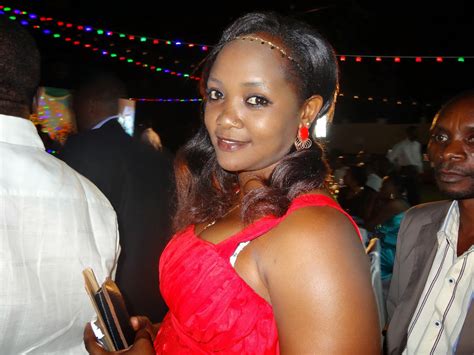 Cathy Habari Picha Mbalimbali Za Harusi Ya Hamidu Mwambungu Na Bibie Fatuma