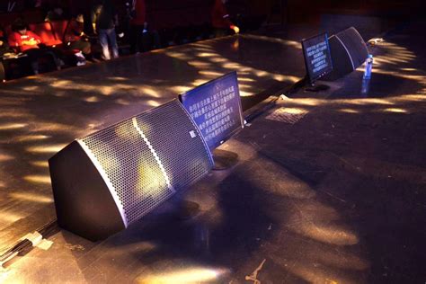 Two Way Full Range Professional Loudspeaker New Design Multi Function Speaker Tx820