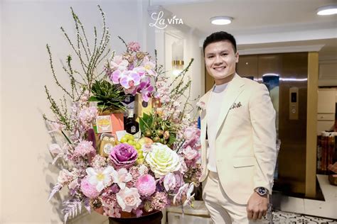Xả ảnh nét căng Quang Hải đi hỏi cưới Chu Thanh Huyền mức giá tráp lễ dạm ngõ gây tò mò
