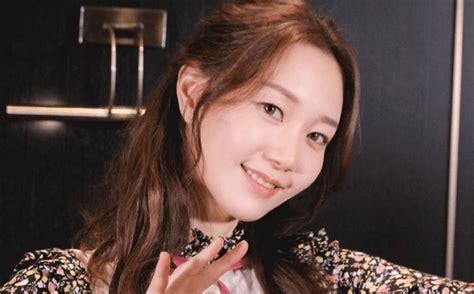 Actress Lee Yoo Young Soft Launches Non Celebrity Boyfriend