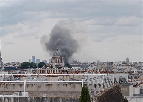 У Парижі стався потужний вибух