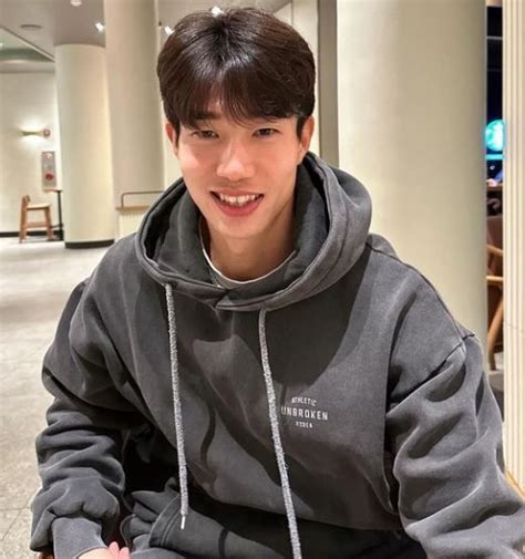 Hong Beom Seok Firefighter Age And Height In 2024 Physics A C E Jun The 100