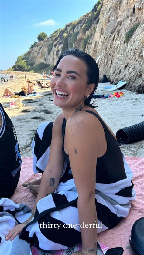 Demi Lovato Via Instagram Story Demi Lovato álbuns Demi Lovato Looks